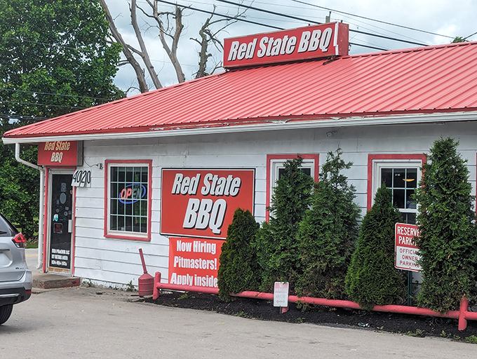 The modest white building with its bright red trim doesn't need fancy architecture&mdash;it lets the heavenly aroma of slow-smoked meats do all the talking.