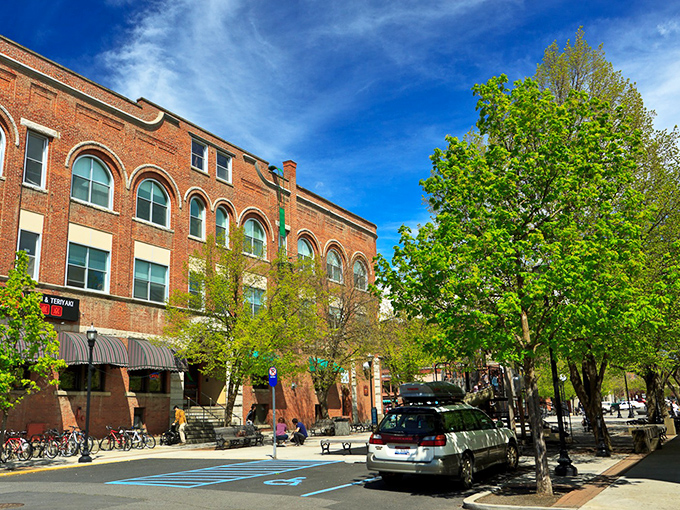 Main Street in Moscow isn't trying to be charming &ndash; it just can't help itself. Those historic buildings and wide sidewalks practically invite you to slow down and stay awhile. 
