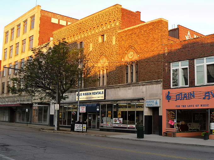 Downtown Ashtabula's historic architecture tells stories of prosperity past, while offering today's bargain hunters authentic small-town charm without the inflated price tag.