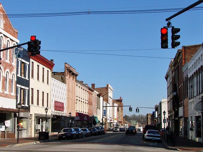 Petersburg's historic downtown invites you to stroll back in time without your wallet noticing. Brick sidewalks and classical architecture create a cinematic backdrop for everyday life.