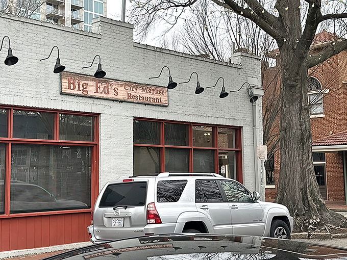 The unassuming white brick exterior of Big Ed's is like a Southern secret handshake &ndash; those who know, go.