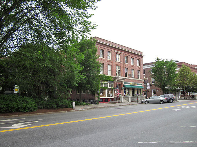 Main Street magic in Hanover, where New England charm meets Ivy League intellect. The perfect small-town intersection where you might accidentally learn something between coffee stops.