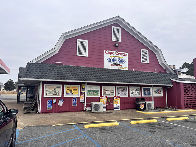 The barn that houses Sting-Ray's isn't trying to be subtle, and thank goodness for that. Like a beacon for hungry travelers, it promises seafood salvation just off Route 13.