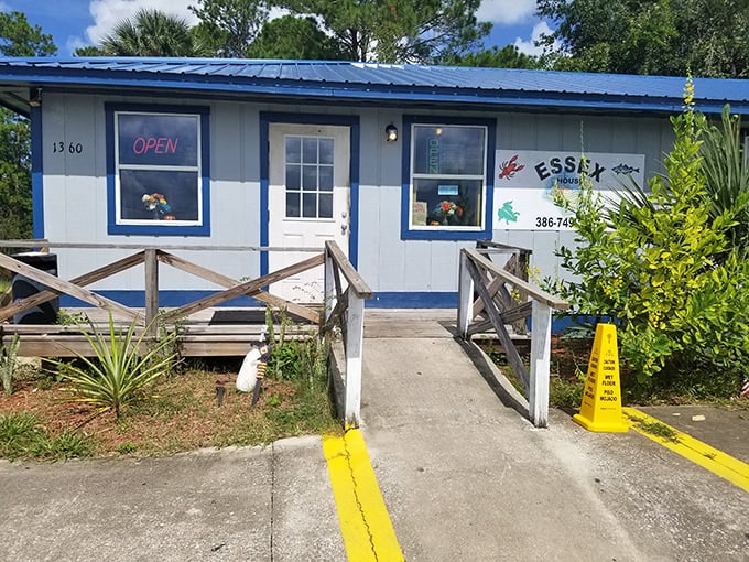 The unassuming exterior of Essex Seafood House in Pierson hides culinary treasures within, like a seafood speakeasy that forgot to keep its deliciousness secret.
