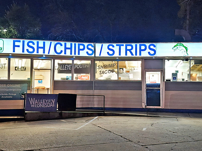 The no-nonsense exterior says it all: FISH/CHIPS/STRIPS. Like a haiku of fried deliciousness that cuts straight to the culinary chase.
