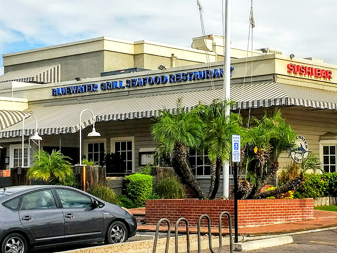 Desert oasis alert! Bluewater Grill's modern exterior belies the seafood treasures within. Like finding Atlantis in a Phoenix strip mall.