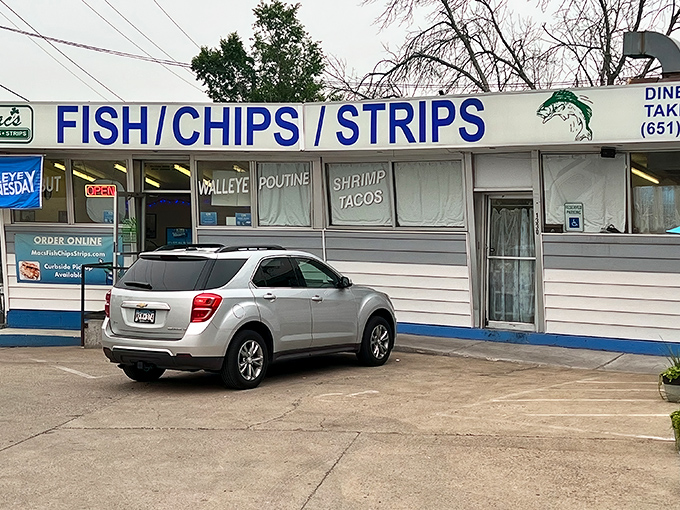 The no-nonsense exterior says it all: FISH/CHIPS/STRIPS. Like a haiku of fried deliciousness that cuts straight to the culinary chase.