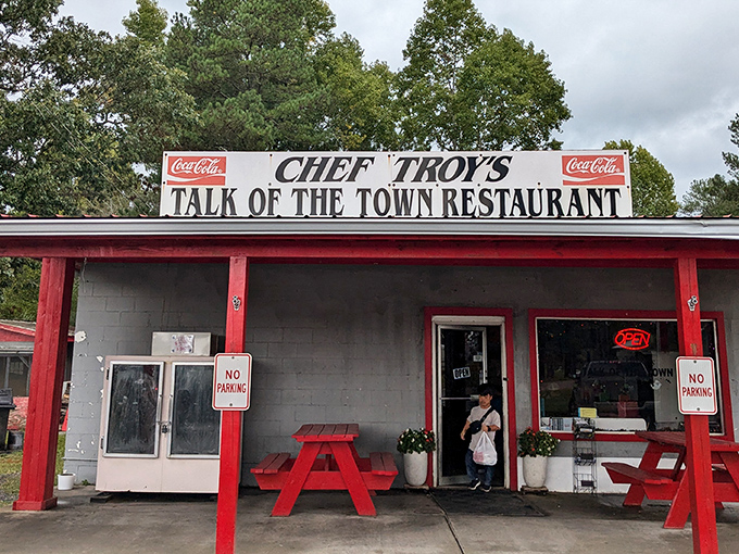 The bright red exterior of Chef Troy's might not win architectural awards, but like all great food destinations, the unassuming fa&ccedil;ade hides culinary treasures within.