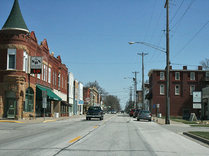 Main Street Nauvoo looks like it was plucked straight from a Norman Rockwell painting, complete with vintage storefronts and small-town charm.