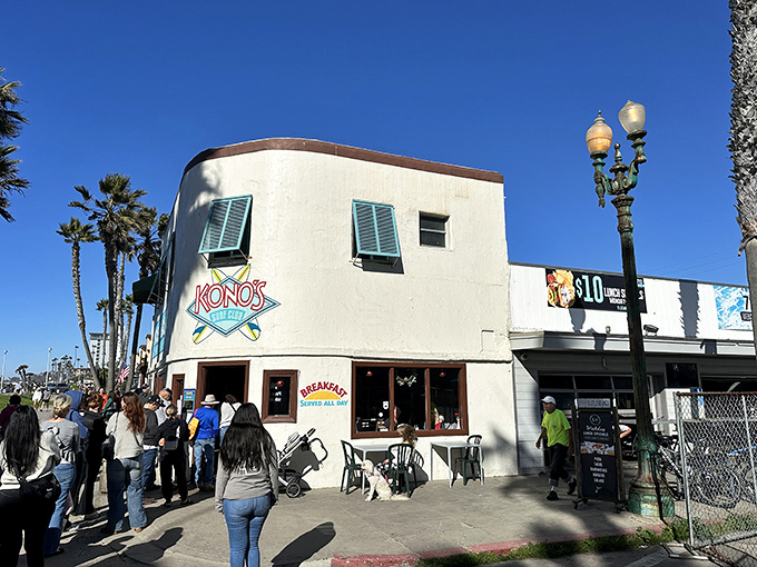 Where palm trees sway and breakfast dreams come true. This little corner of Pacific Beach has been satisfying hungry San Diegans for generations.