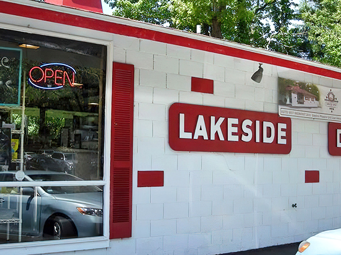 That classic red and white exterior says everything you need to know: no pretension, just honest-to-goodness breakfast awaiting inside. Life's simplest pleasures in building form.