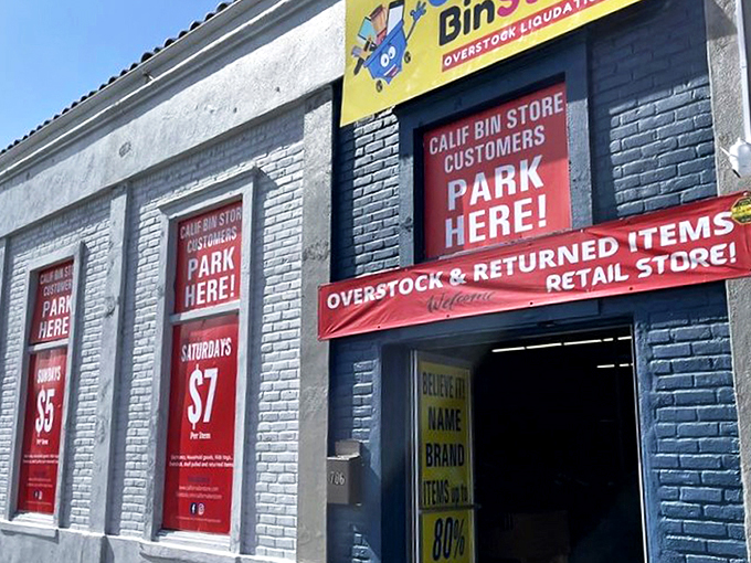 The unassuming facade of treasure-hunting paradise. Those red signs are like modern-day "X marks the spot" for bargain adventurers in National City.