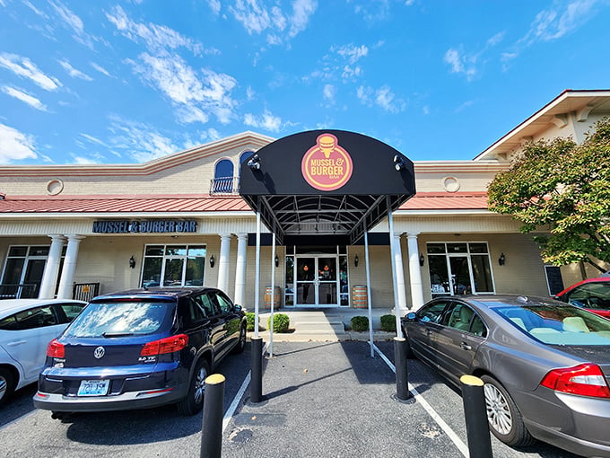 The unassuming exterior of Mussel & Burger Bar beckons like a siren song to burger lovers across Kentucky. Those columns aren't just holding up the roof&mdash;they're supporting culinary dreams.