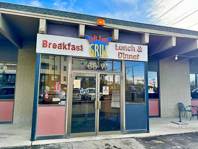 The unassuming exterior of Left Fork Grill proves once again that the best breakfast spots often hide in plain sight, like culinary speakeasies waiting to be discovered.