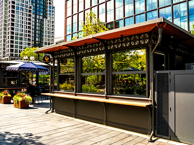 The sleek, modern exterior of Queen Mother's Kitchen belies the soulful Southern comfort waiting inside. Architectural chicken paradise!