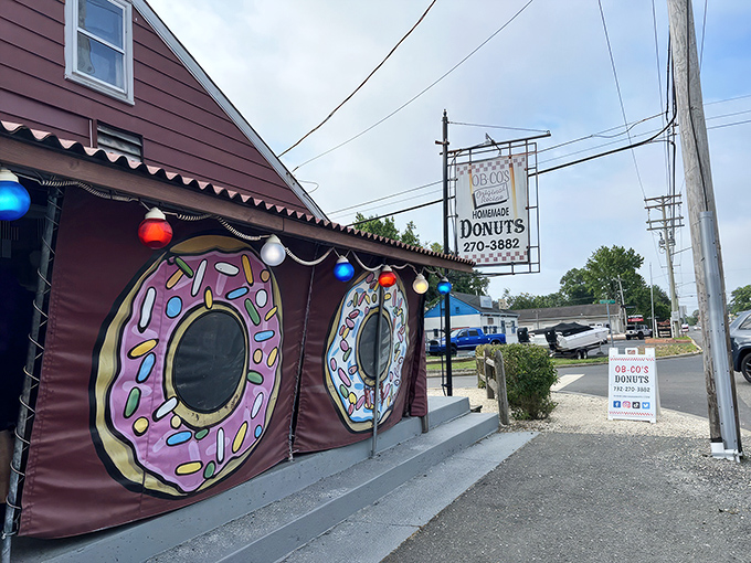 Don't judge this donut sanctuary by its humble burgundy siding. Like finding a Picasso at a yard sale, Ob-Co's modest exterior hides extraordinary treasures inside.