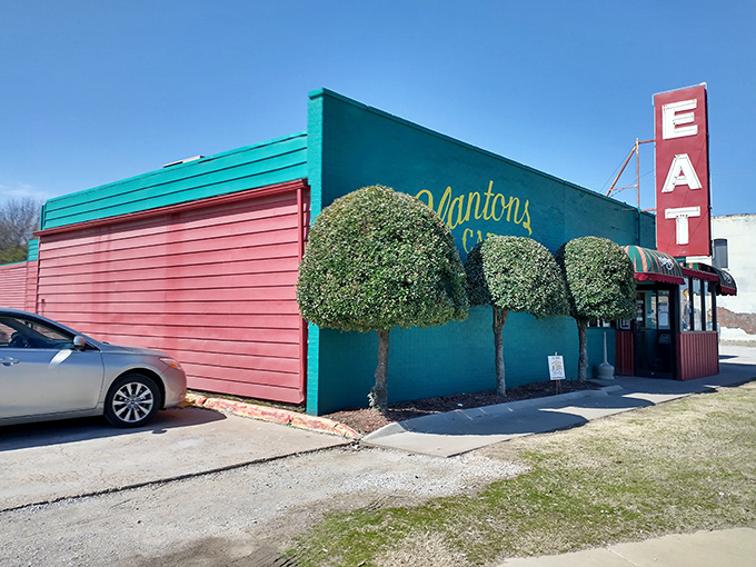 The turquoise and red exterior of Clanton's stands out like a beacon on Route 66, promising comfort food salvation to weary travelers. 