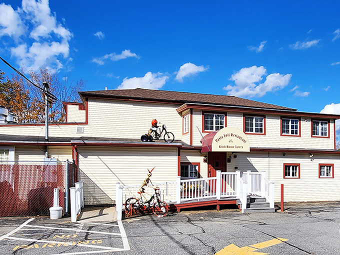 The unassuming exterior of Pasta Loft stands like a culinary speakeasy – no flashy signs needed when the food does all the talking.