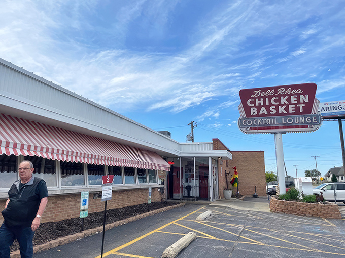 The iconic red neon sign beckons hungry travelers like a lighthouse for the stomach-starved. Route 66 nostalgia never tasted so good.