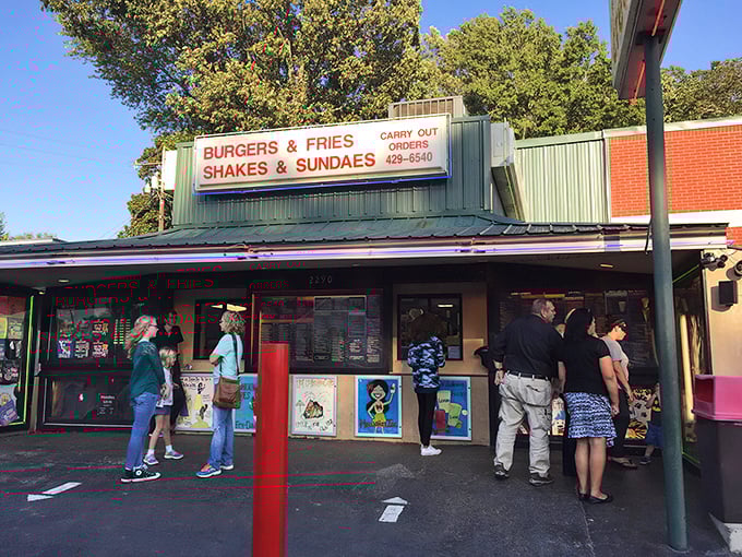 The iconic Velvet Cream sign beckons like an old friend&mdash;a time capsule of Americana that's been satisfying Mississippi cravings for over seven decades.