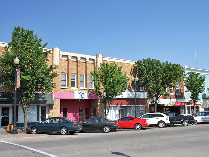Perry's historic main street offers a Norman Rockwell-worthy tableau where brick buildings house treasures waiting to be discovered by eagle-eyed antiquers.