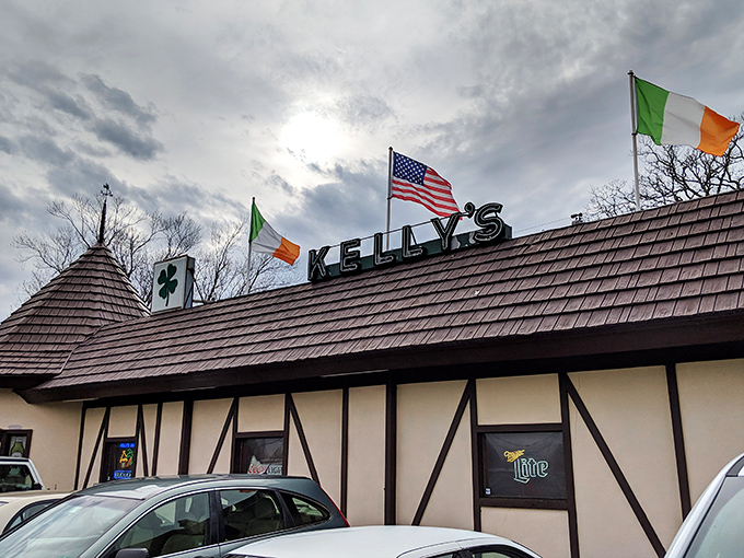 A fairy tale castle for foodies! Kelly's Tavern's whimsical exterior promises a magical culinary journey, complete with a tower that could house Rapunzel's corned beef stash.