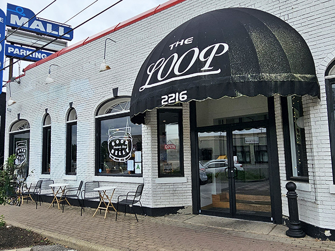 The white brick fa&ccedil;ade of Good Belly beckons like a culinary lighthouse on Dundee Road. Simple, unpretentious, and promising delicious treasures within.