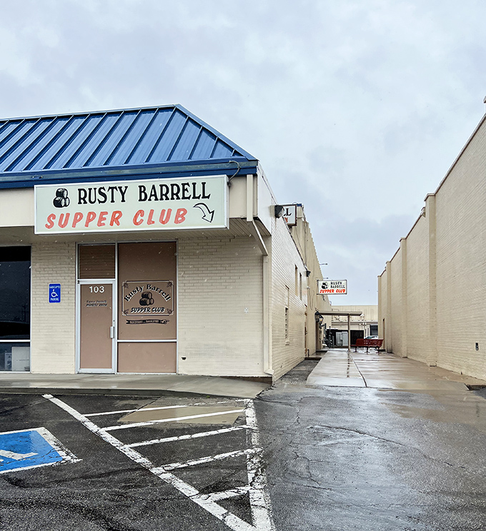 The unassuming exterior of Rusty Barrell Supper Club proves once again that culinary treasures often hide in plain sight. Oklahoma's carnivore paradise awaits behind that modest door.