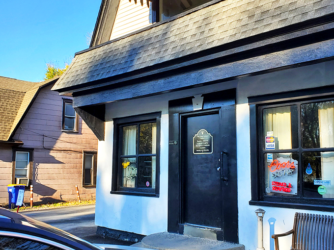 The unassuming exterior of Glass Lounge hides culinary treasures within, like a delicious secret Harrisburg has been keeping for decades.