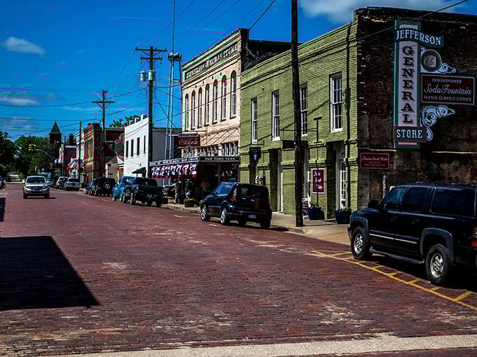 Jefferson's historic brick streets and vintage storefronts transport you to a time when steamboats, not smartphones, were the cutting edge of technology.