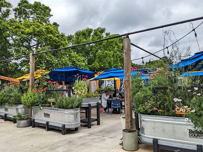 Garden-to-table isn't just a buzzword here&mdash;it's literally what happens when herbs and vegetables from these planters make the short journey to your breakfast plate.