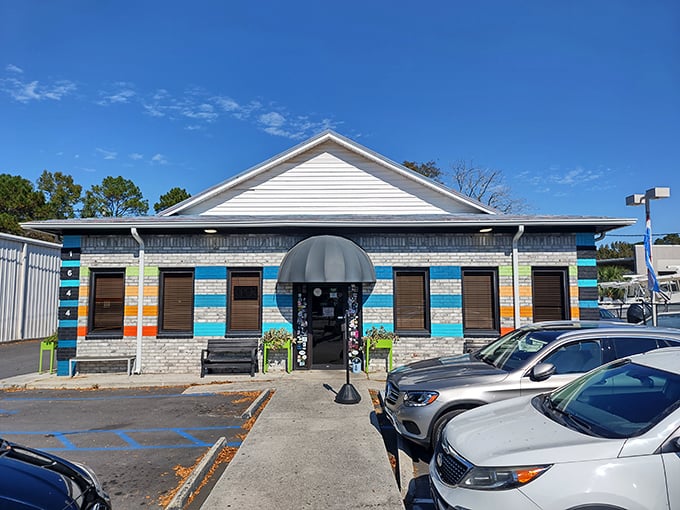 The rainbow-colored exterior isn't just Charleston charm&mdash;it's a breakfast siren call that says, "Yes, we're worth waking up for."