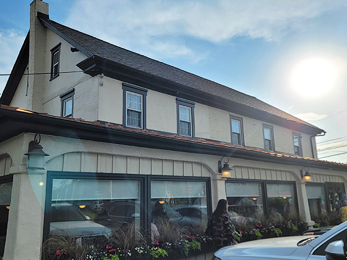 The Brickerville House stands proudly along Route 322, its flower boxes and seasonal decorations welcoming hungry travelers like a colonial-era hug. 