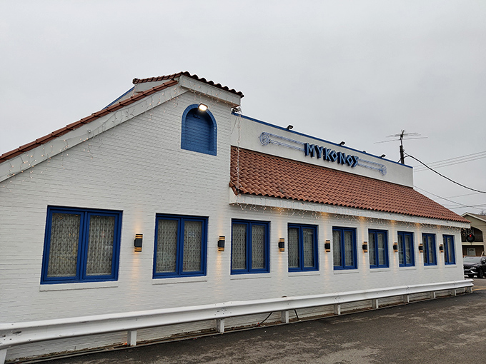 The white-washed exterior with blue trim makes Mykonos stand out in Niles like a Mediterranean postcard come to life. Greek island vibes without the airfare!