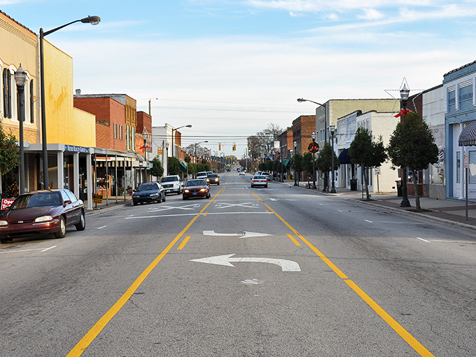 Main Street simplicity at its finest. Benson's downtown offers that "Mayberry meets modern" vibe where parking spots outnumber traffic jams.