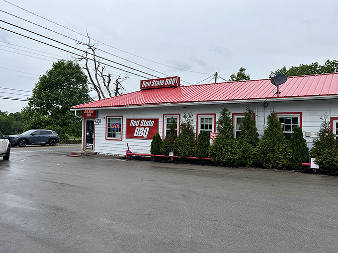 The modest white building with its bright red trim doesn't need fancy architecture&mdash;it lets the heavenly aroma of slow-smoked meats do all the talking.