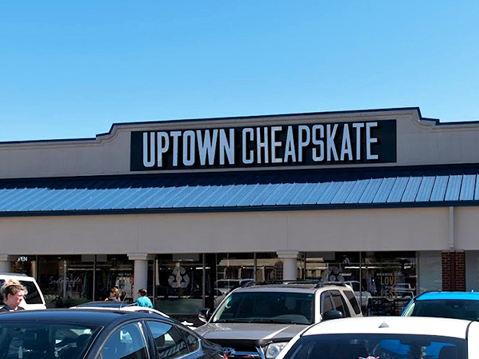 The storefront glows like a beacon for bargain hunters, with those cheerful daylilies practically doing a "come hither" dance at passersby. 