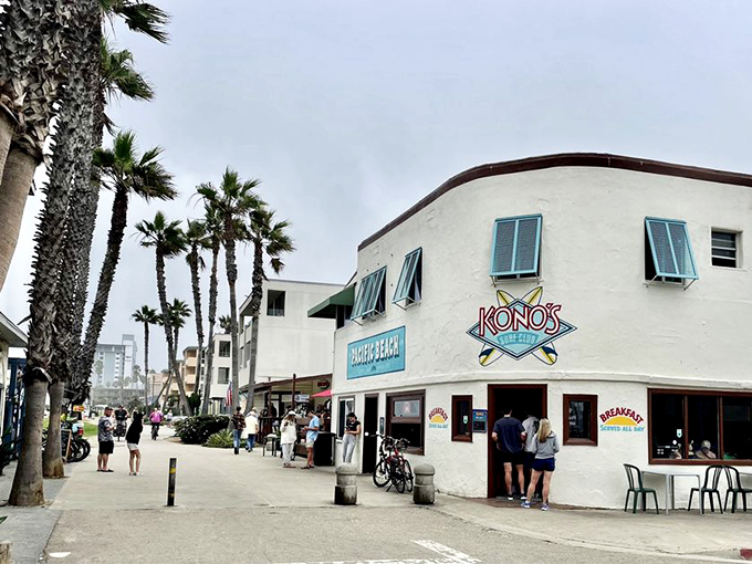 Where palm trees sway and breakfast dreams come true. This little corner of Pacific Beach has been satisfying hungry San Diegans for generations.