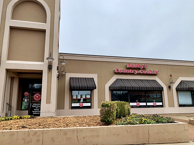 The unassuming exterior of Bobby's Country Cookin' hides culinary treasures within, like finding a diamond mine in a strip mall.