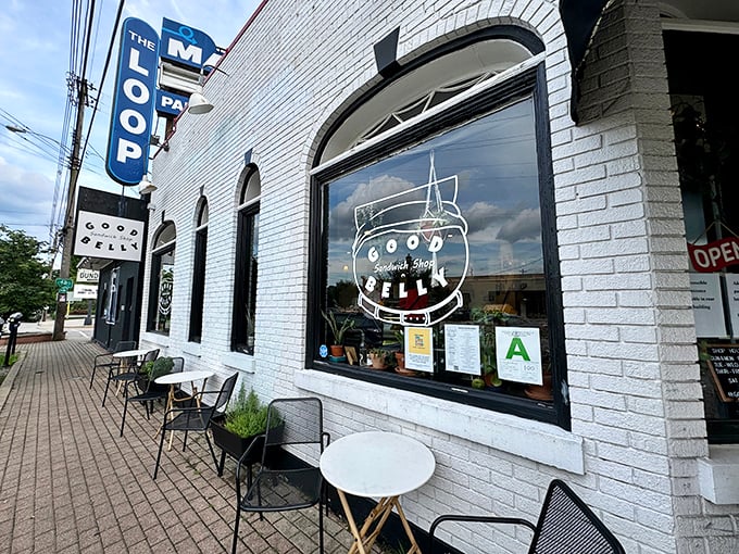 The white brick fa&ccedil;ade of Good Belly beckons like a culinary lighthouse on Dundee Road. Simple, unpretentious, and promising delicious treasures within.