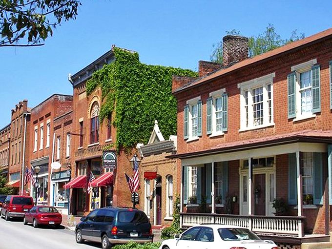 Brick facades and ivy-covered walls tell stories older than Tennessee itself. Main Street's historic charm makes modern strip malls seem like architectural amnesia.