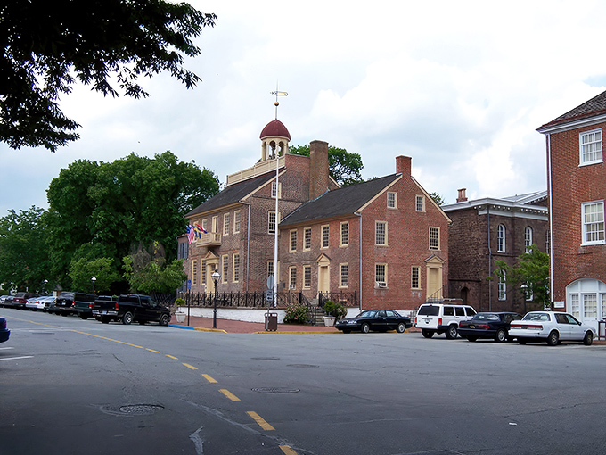 Brick-lined streets and historic buildings create the perfect backdrop for your "I've gone back in time" selfies. Colonial charm without the colonial plumbing!