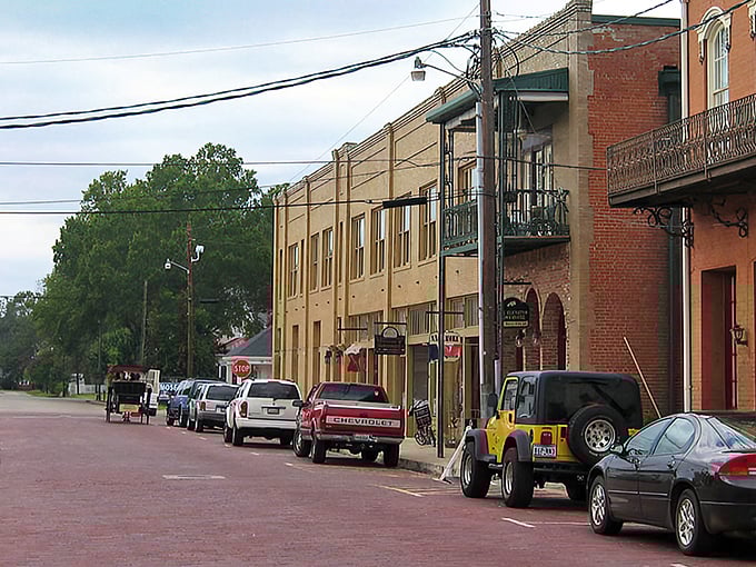 Jefferson's brick-paved streets aren't just charming&mdash;they're like time machines with better suspension. Every step echoes with history while modern life unfolds at a gentler pace.