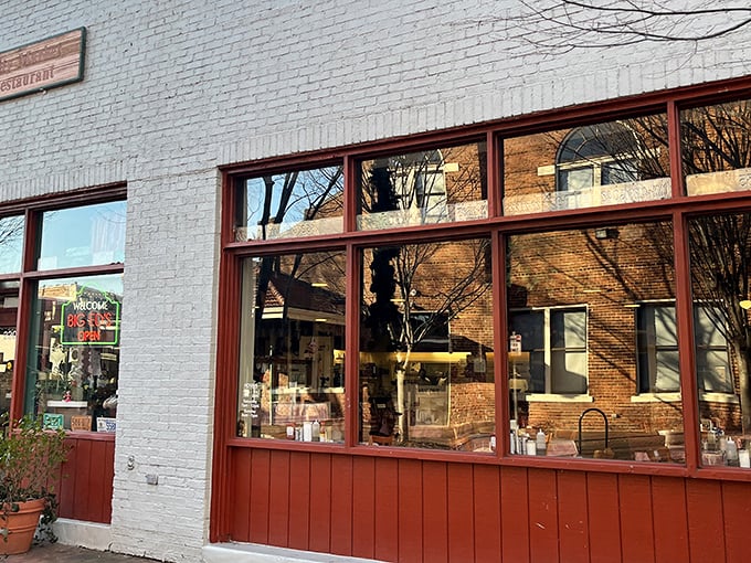 The unassuming white brick exterior of Big Ed's hides culinary treasures within, like a Southern food speakeasy waiting to be discovered.