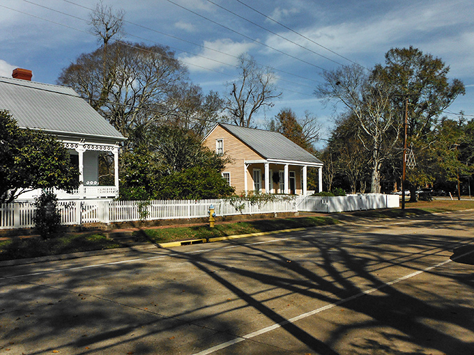 Main Street simplicity at its finest. St. Francisville's tree-lined roads invite you to slow down and remember when conversations happened on front porches, not smartphones.