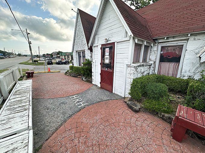 The unassuming white cottage exterior of Herman's Ribhouse is Arkansas's version of a culinary TARDIS &ndash; modest outside, magnificent within.