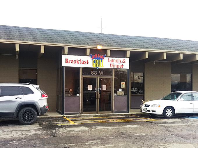 The unassuming exterior of Left Fork Grill proves once again that the best breakfast spots often hide in plain sight, like culinary speakeasies waiting to be discovered.