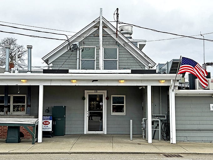The unassuming exterior of Woodman's hides seafood greatness within, like finding a pearl in the most ordinary-looking oyster.