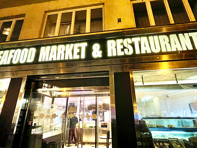 Desert meets ocean at this unassuming storefront. Who knew Arizona was hiding such seafood treasures behind those Spanish tiles?