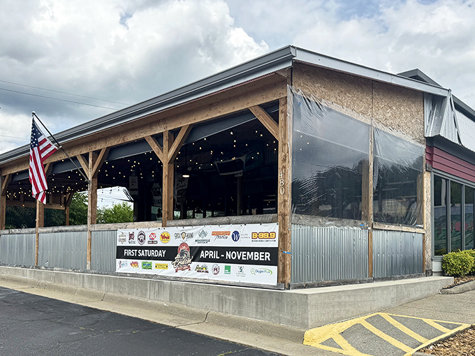 The modest exterior of Buddy's BBQ belies the flavor explosion waiting inside, like a treasure chest disguised as a simple wooden box.